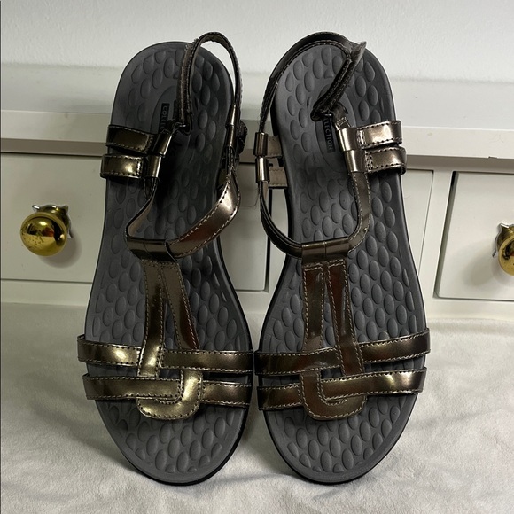 Clarks | Shoes | Clarks Metallic Bronze Strappy Sandals | Poshmark